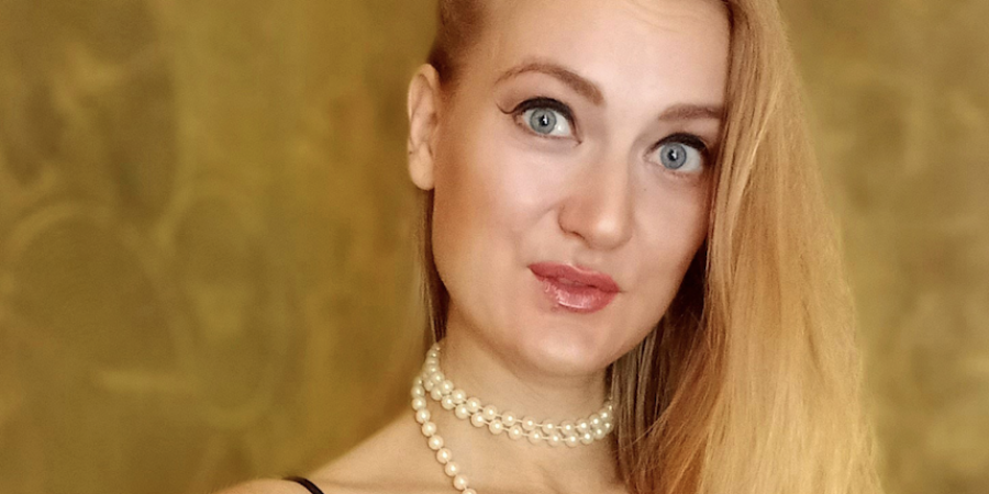 RampantTV - Babe Of The Day: Mia Ford